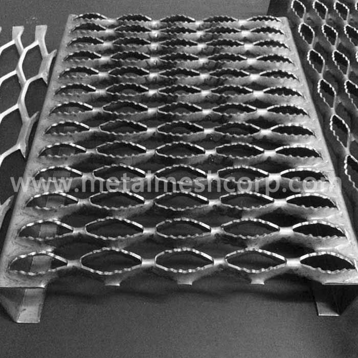 Black Powder Coated Grip Strut Gratings Supply