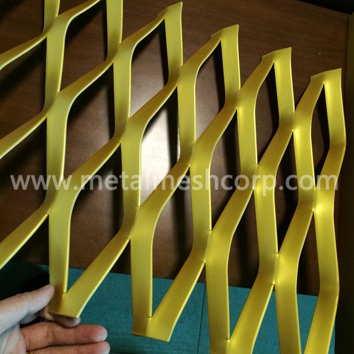 Golden PVDF Painting Expanded Metal Mesh Wholesaler